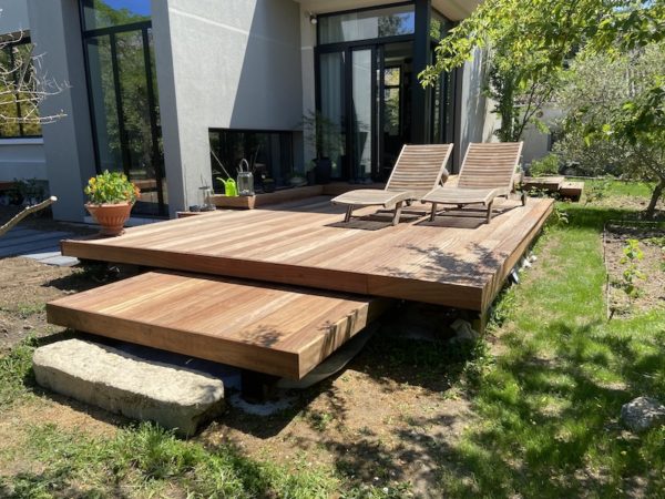 Terrasse avec bassin aquatique incorporé - Aidlib terrasse bois